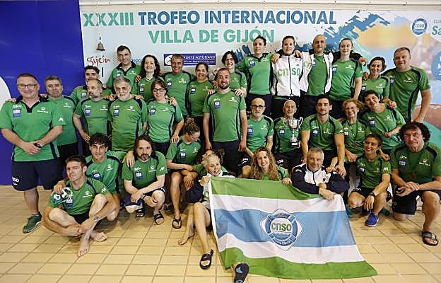 El Santa Olaya repite victoria en el Oly Máster nadador completo | El ...