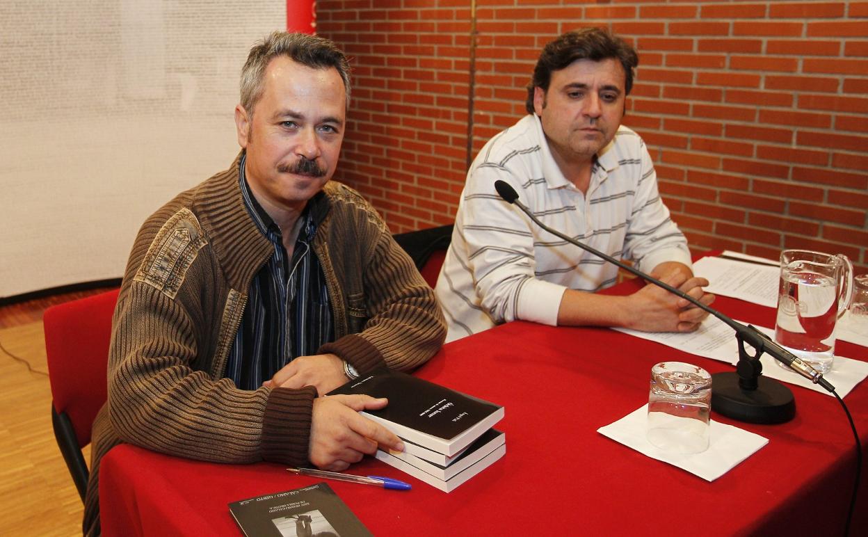 Ángel Poli gana por tercera vez el Premio Cálamo de poesía | El ...