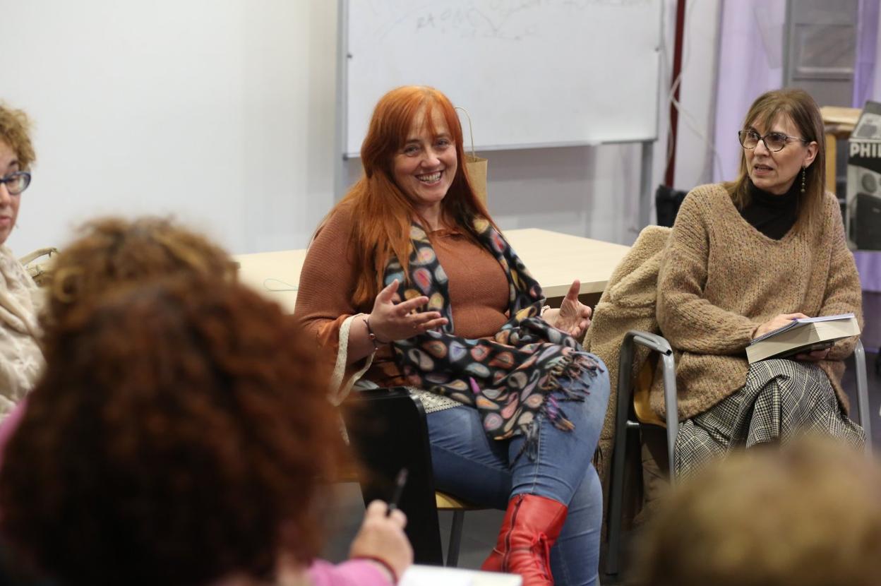 Laura Castañón presenta su novela | El Comercio: Diario de Asturias