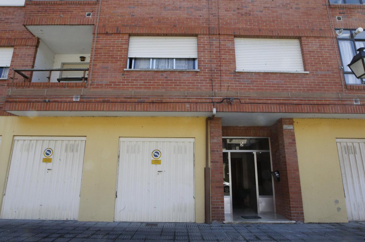 Ingresado en Psiquiatría del HUCA el hombre que agredió a dos guardias ...