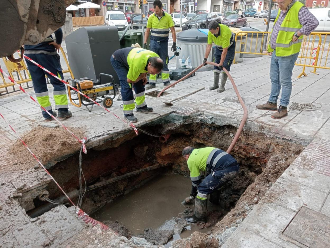 Un reventón deja sin agua dos calles de Las Vegas | El Comercio: Diario ...