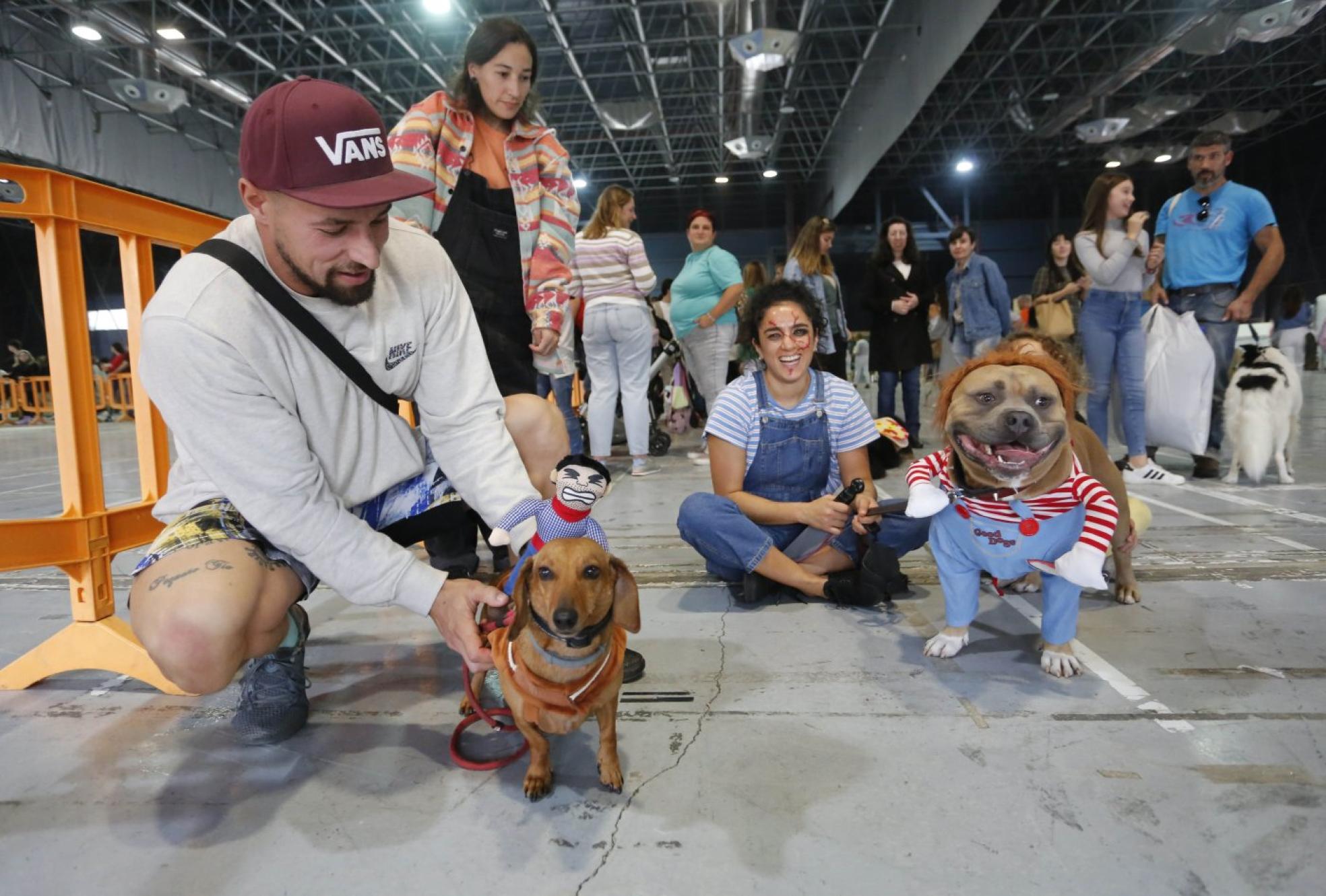 Diablesas, pizzas y 'cowboys' despiden Espacio Mascotas | El Comercio ...