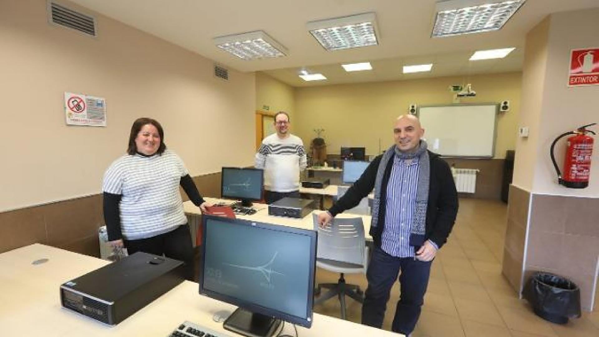 La atención especializada en los telecentros se impone a la formación ...