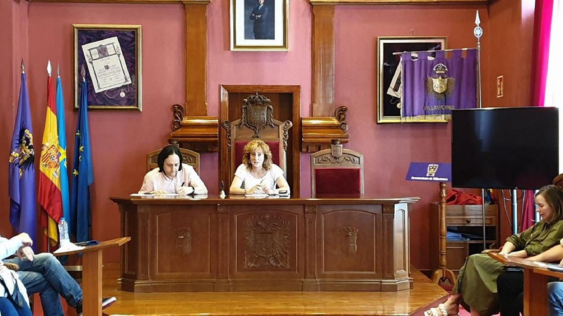 Lorena Villar se convierte en la primera mujer en presidir un pleno en Villaviciosa | El ...