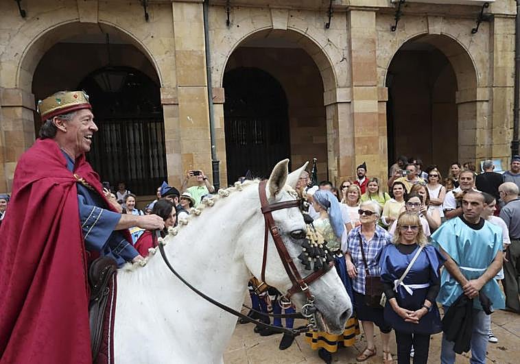 Alfonso II y su séquito se van de romería | El Comercio: Diario de Asturias