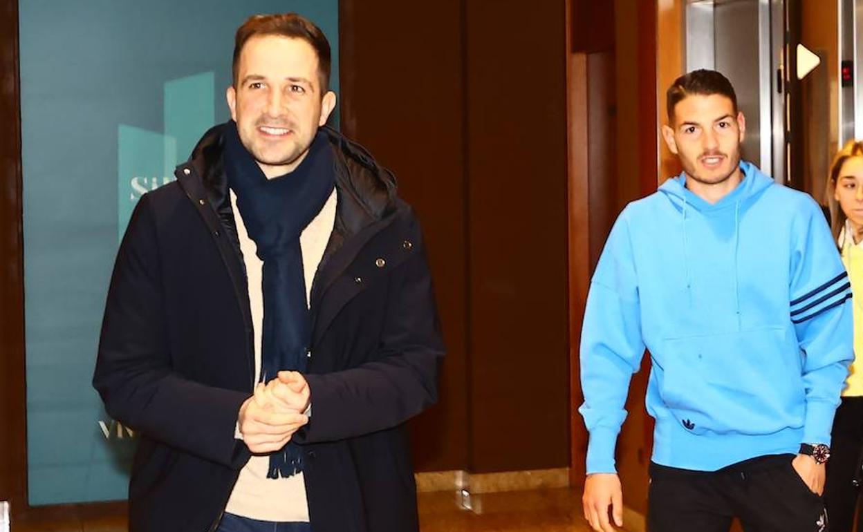 Manu Vallejo ya está en Oviedo | El Comercio: Diario de Asturias