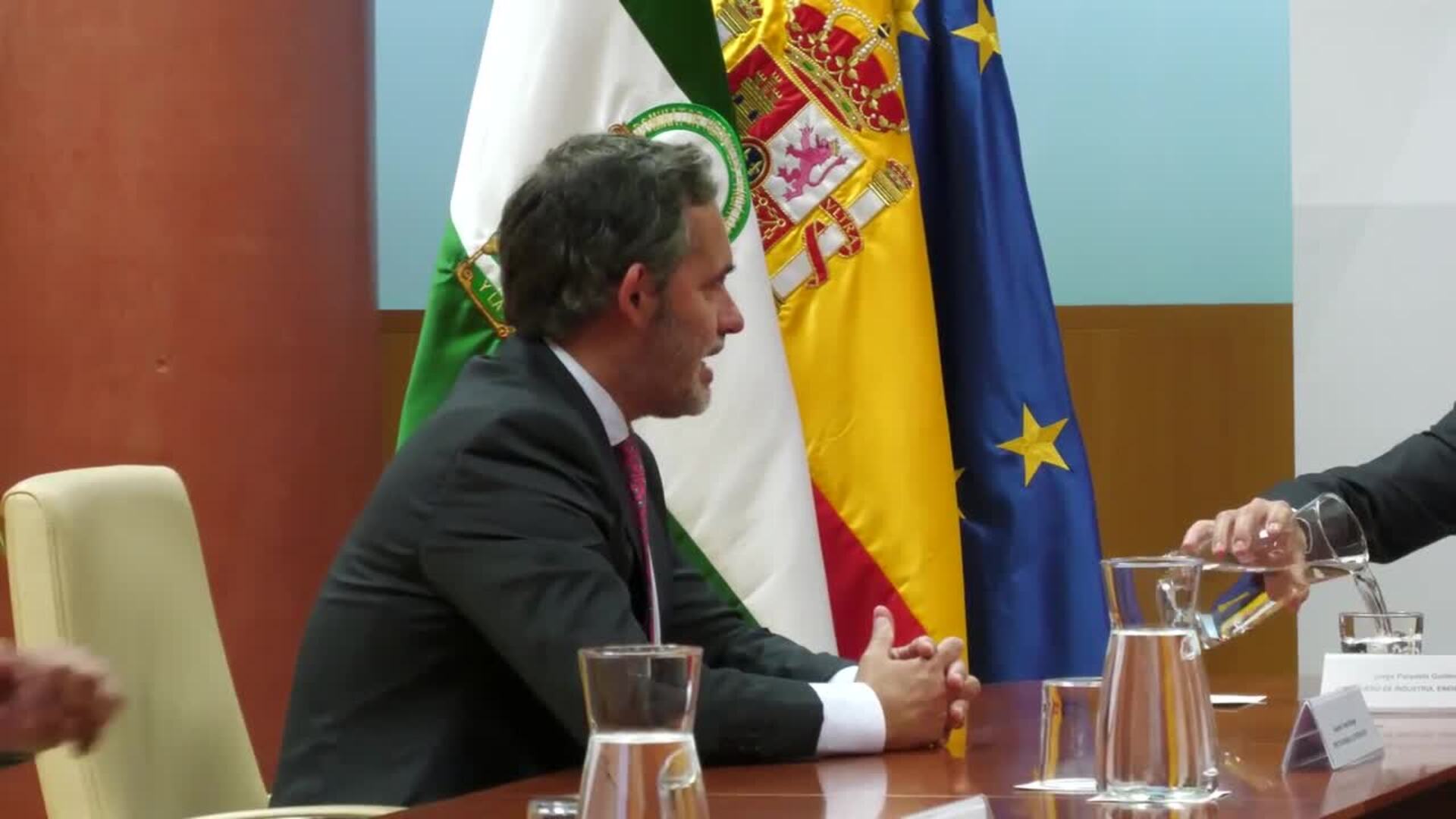 La Junta de Andalucía ahorra 130 millones en su factura eléctrica en ...