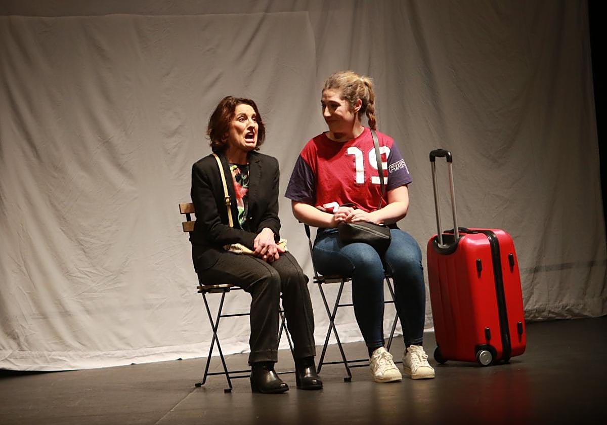 'Perendi' se gana la risa y el aplauso del Teatro Jovellanos | El ...