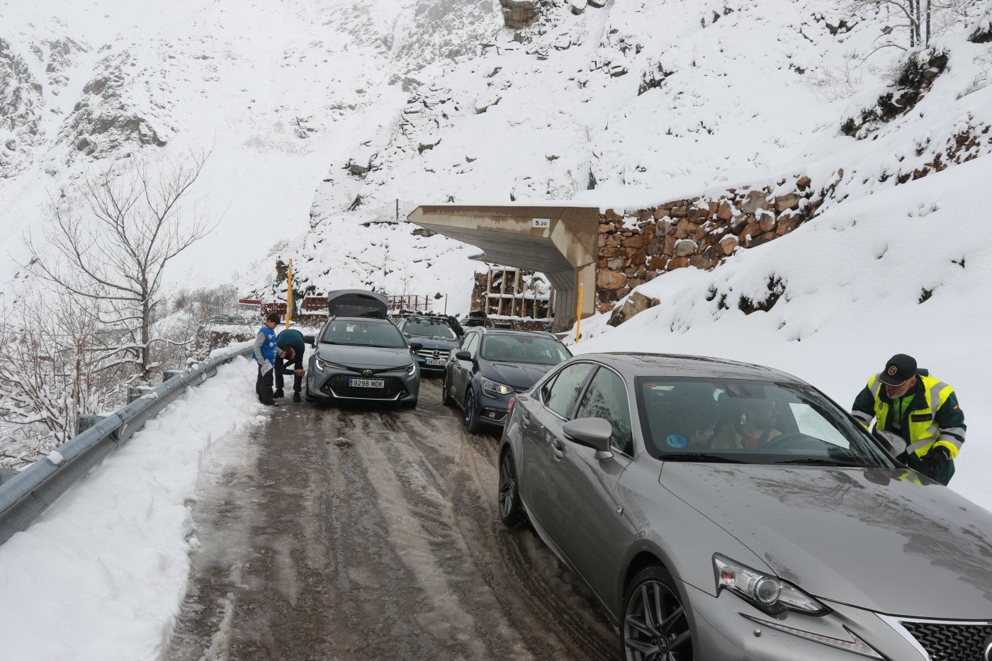 Fuentes y Pajares celebran con llenos las mayores nevadas del invierno ...