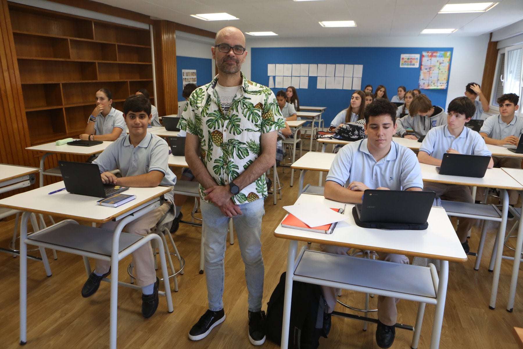 José Busto, finalista en el concurso Parábasis | El Comercio: Diario de ...