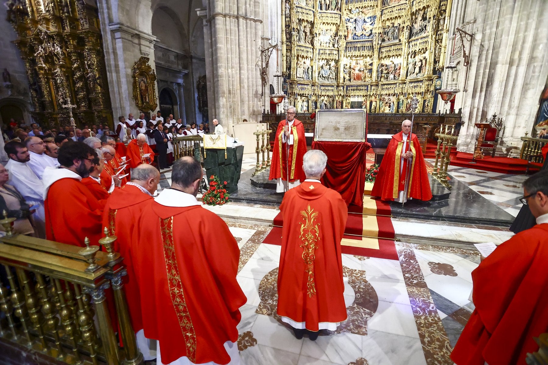 La vitrina del Santo Sudario urge «una 'ITV' para cumplir los ...
