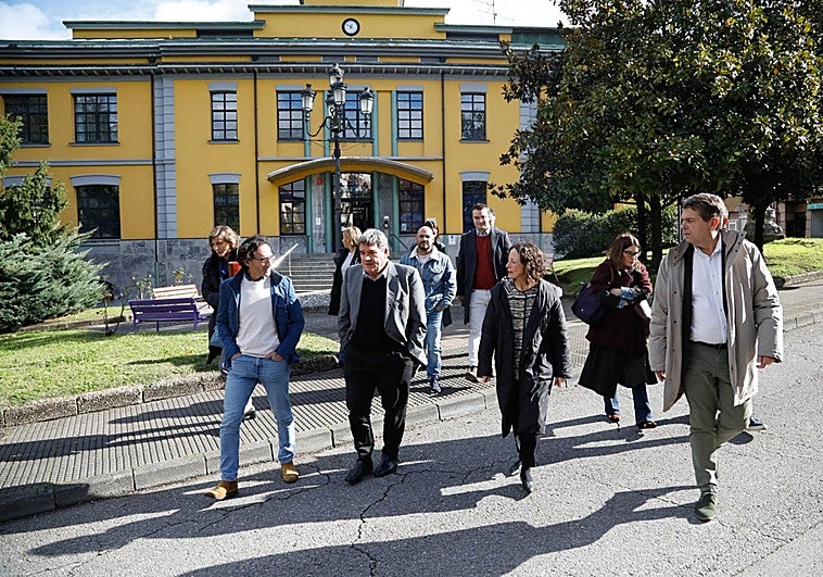 Jornada caótica sobre el futuro de los migrantes acogidos en Sotrondio ...