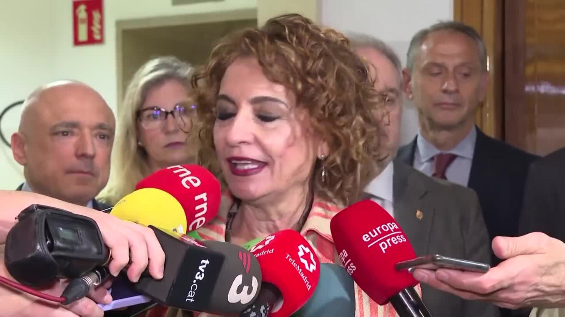 Montero asegura que la UE responderá con "proporcionalidad" y ...