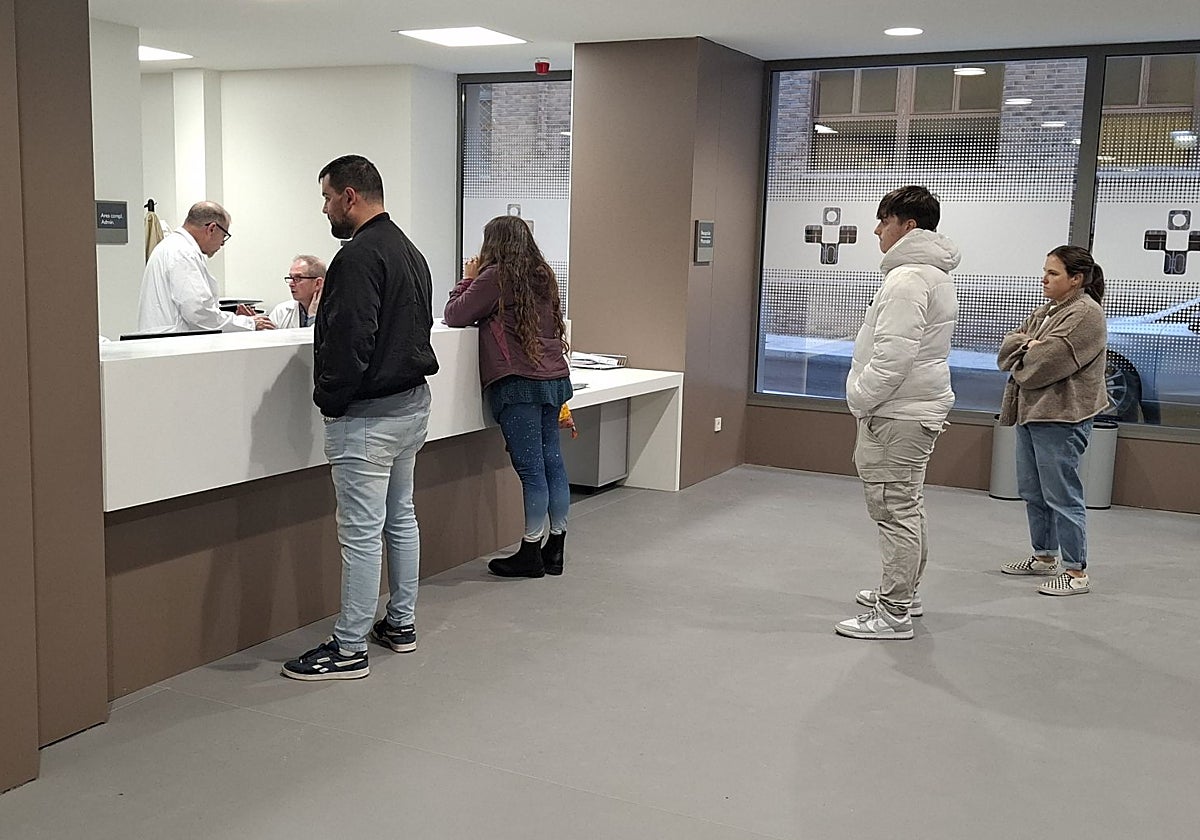 El centro de salud de Sotrondio entra en servicio para atender 300 ...