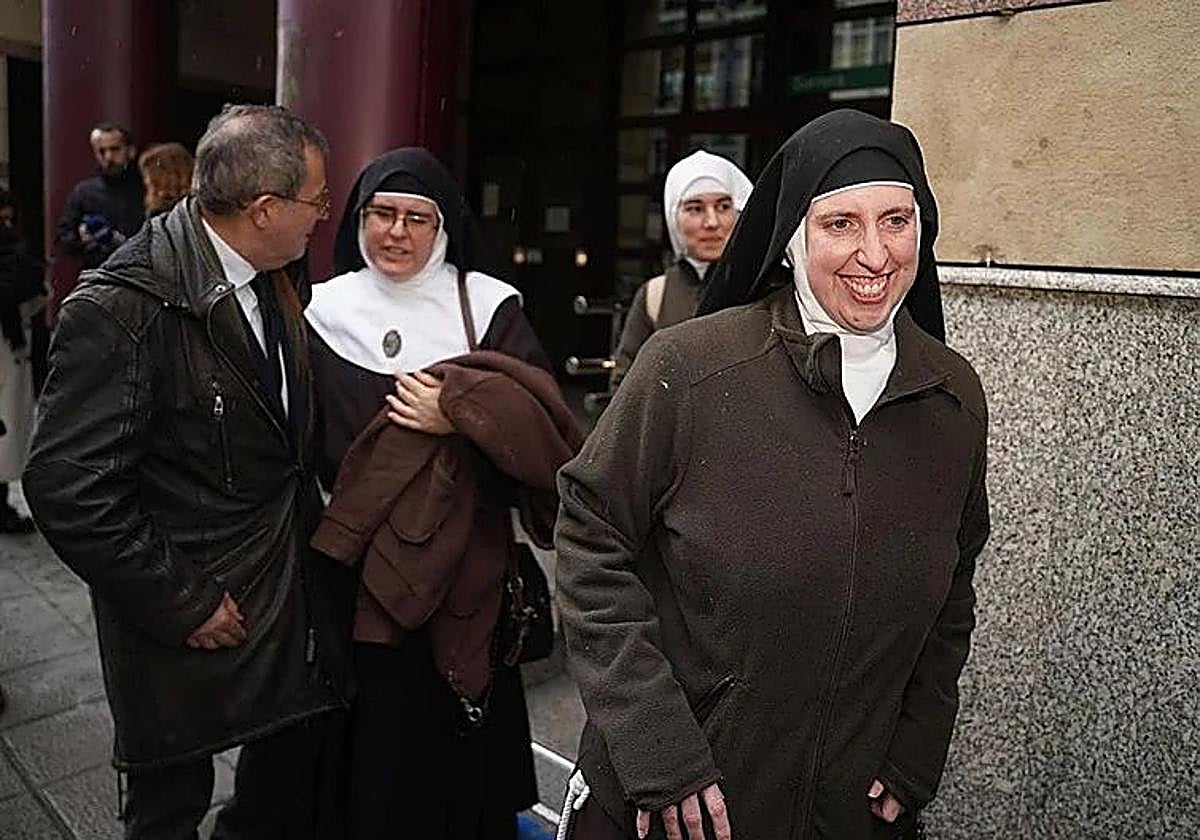 Una de las monjas de Belorado acusada de maltrato: «¿Cómo voy a hacerle ...