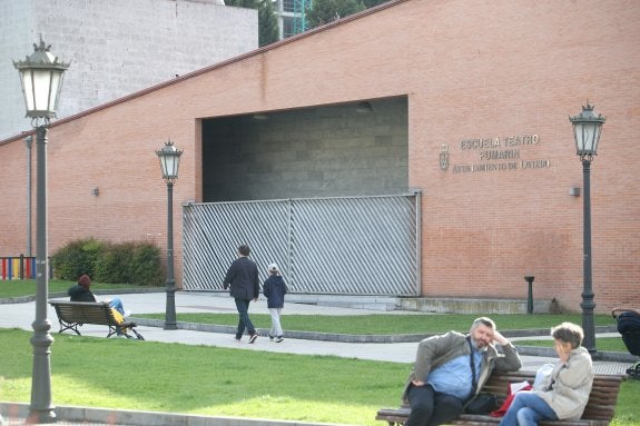 Educación destinará 75.000 euros a mejoras en el teatro de Pumarín | El ...