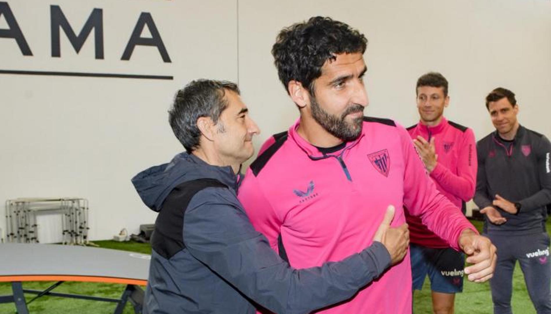 Los elogios de Valverde a Raúl García: «Ha sido un privilegio contar ...