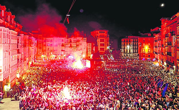 El vuelo de Celedón culmina la fiesta | El Correo