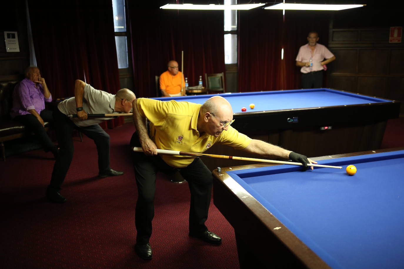 Fotos: Los maestros del billar ya compiten en La Bilbaína | El Correo