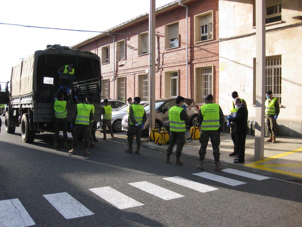 Fotos: El Ejército desinfecta la cárcel de Basauri | El Correo