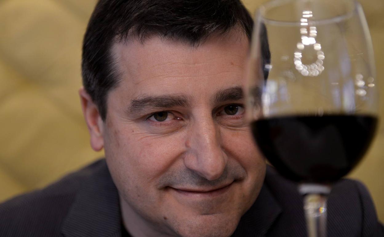 «Los camareros hemos pasado de vendedores de felicidad a prescindibles ...