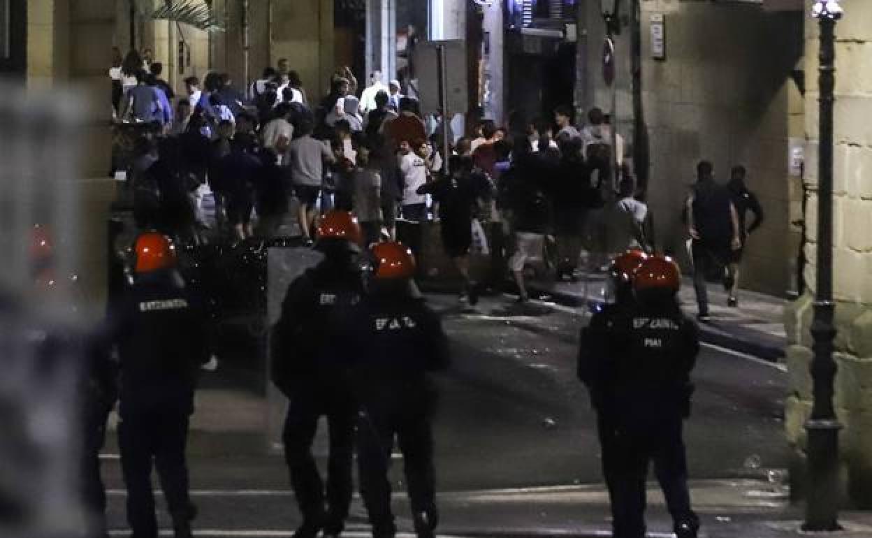 Una nueva noche de disturbios en San Sebastián acaba con varios ...
