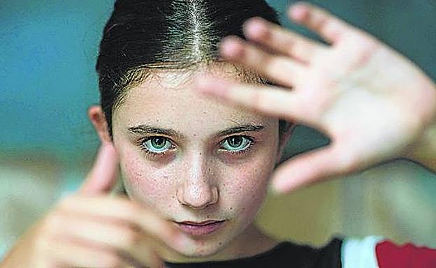 Crítica de 'Asombrosa Elisa' (2022): El de la cara pixelada | El Correo