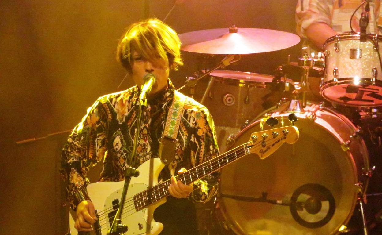 Triángulo De Amor Bizarro en el Punto Zero | El Correo