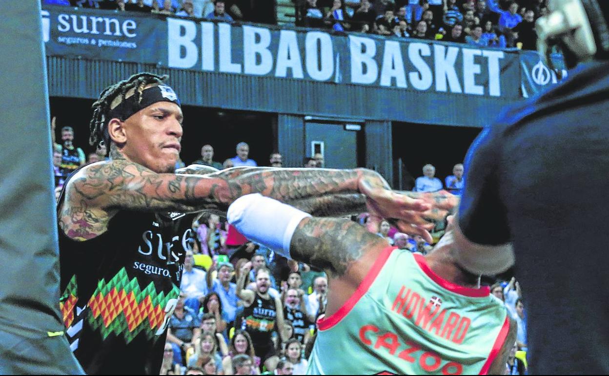 Descalifican a Kurucs y Raieste por entrar a separar la trifulca entre ...