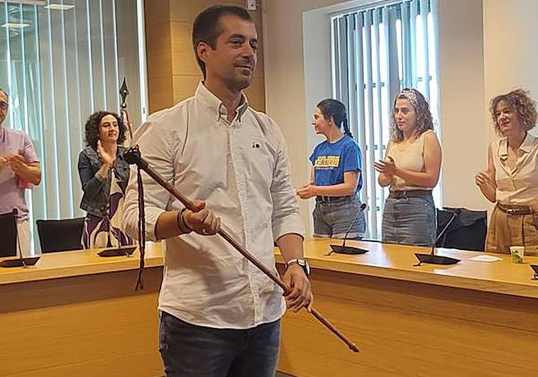 -, Txerra Molinuevo revalida el bastón de mando en Amurrio | El Correo