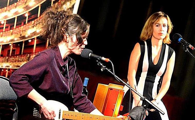 Katixa Agirre eta Maite Larburu, 'Elkarrizketak literaturarekin XXI ...