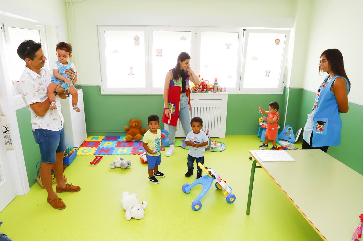 Un inicio de curso improvisado con los peques | El Correo