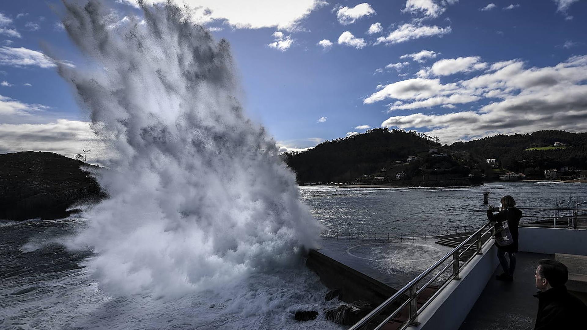 La borrasca que entra en Bizkaia dejará esta noche vientos de hasta 120 ...
