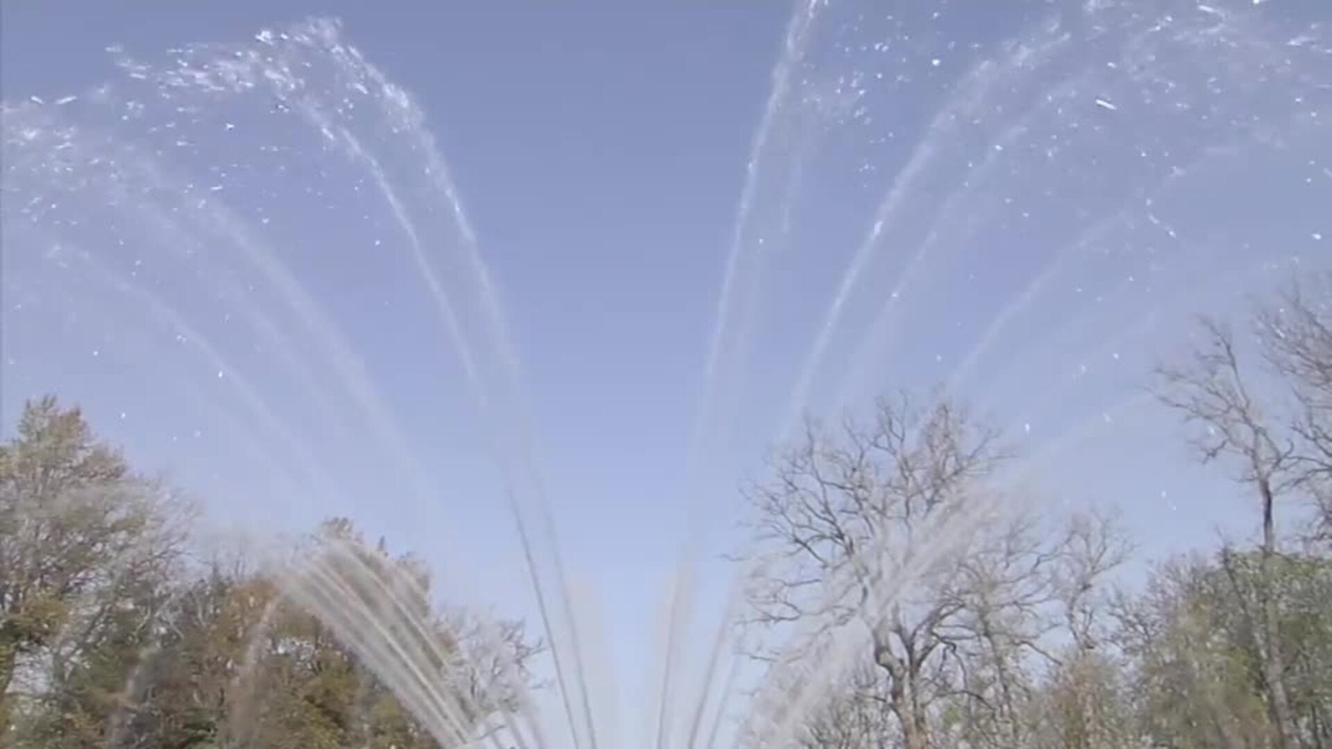 El agua vuelve a dar vida a los jardines del Palacio Real de La Granja ...