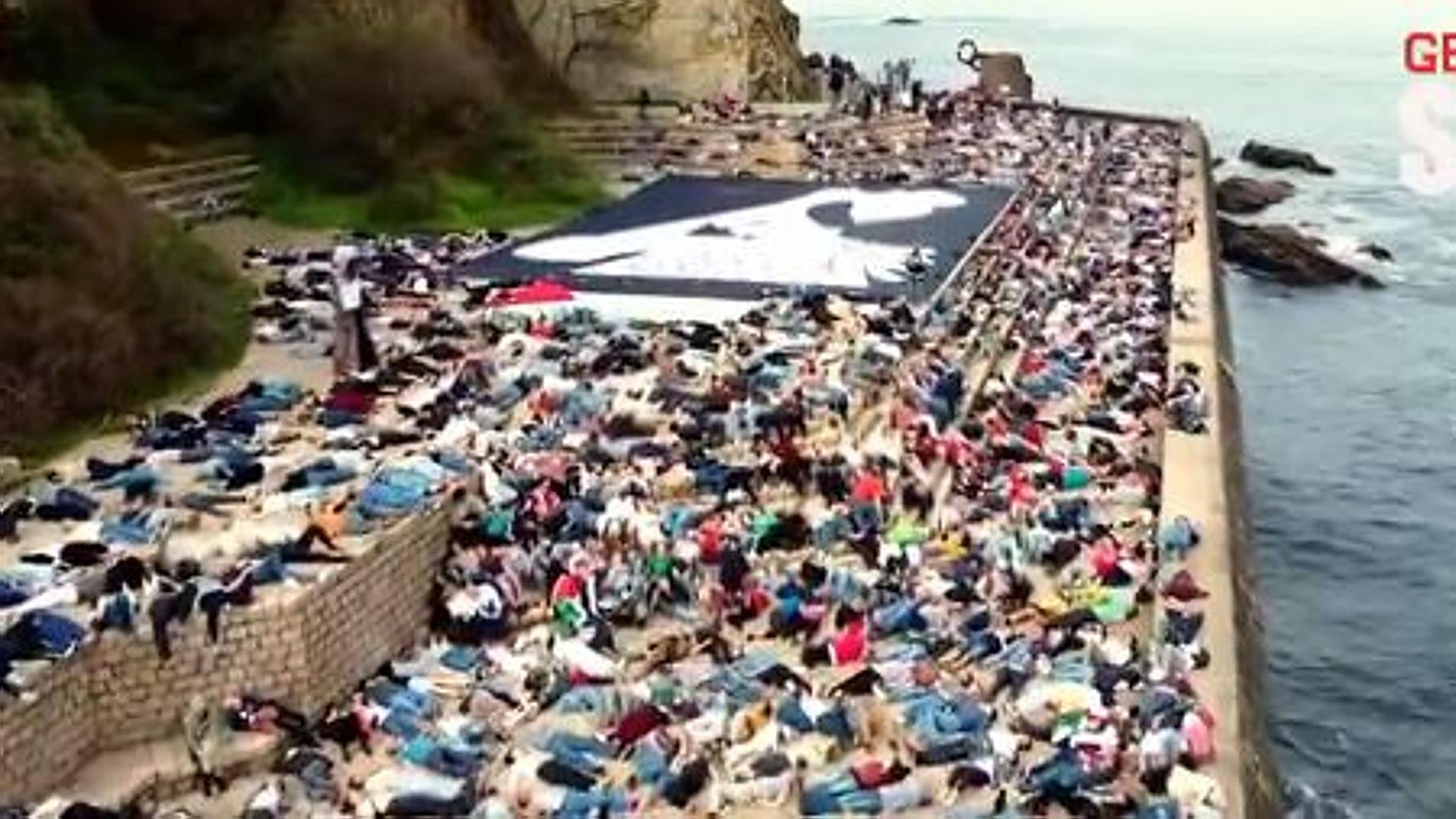 Llamativa protesta en San Sebastián contra el «genocidio» en Gaza | El ...