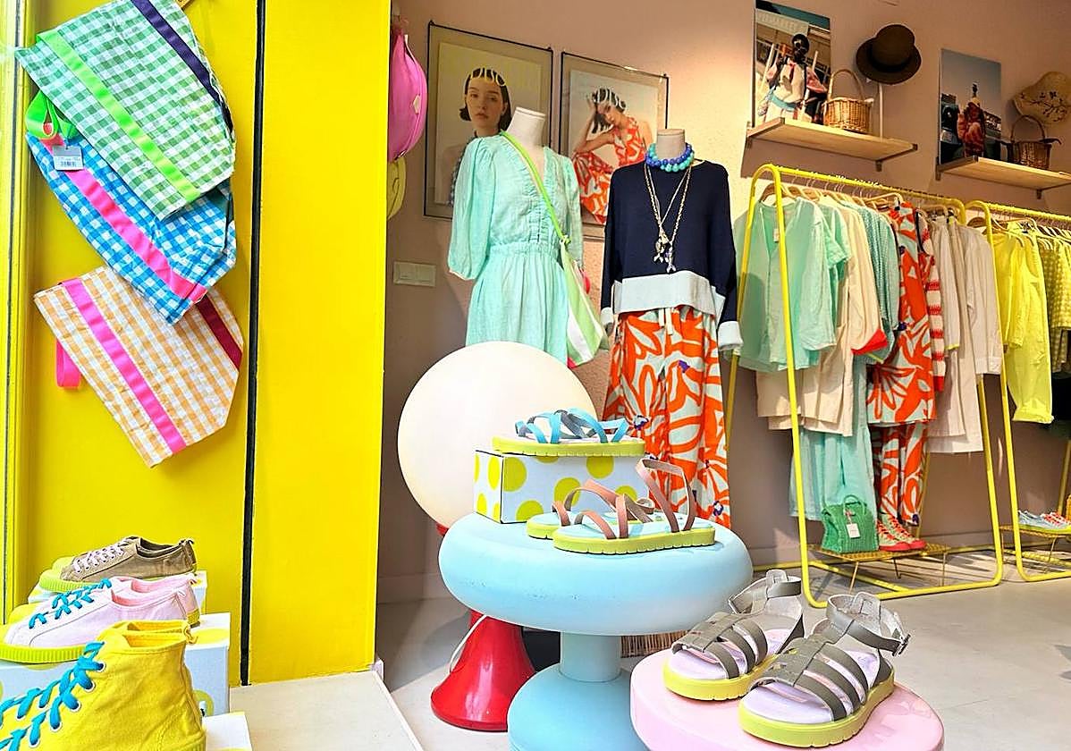 La tienda de ropa colorida y alegre que ha abierto en la Gran Vía de ...