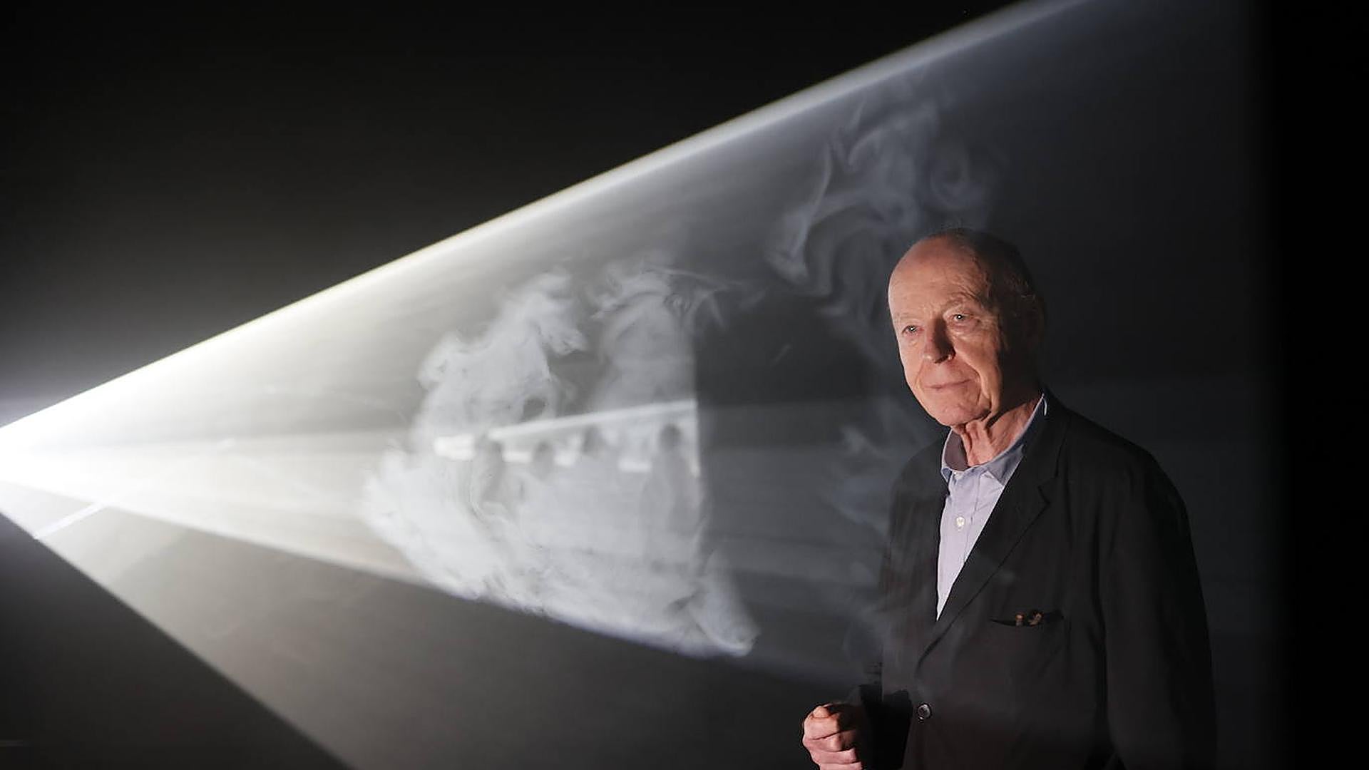 La luz sólida de Anthony McCall se puede tocar en el Guggenheim | El Correo