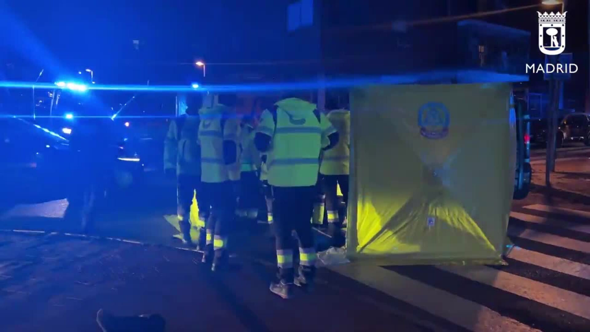 Muere una mujer tras recibir varios disparos en plena calle en Puente de Vallecas | El Correo