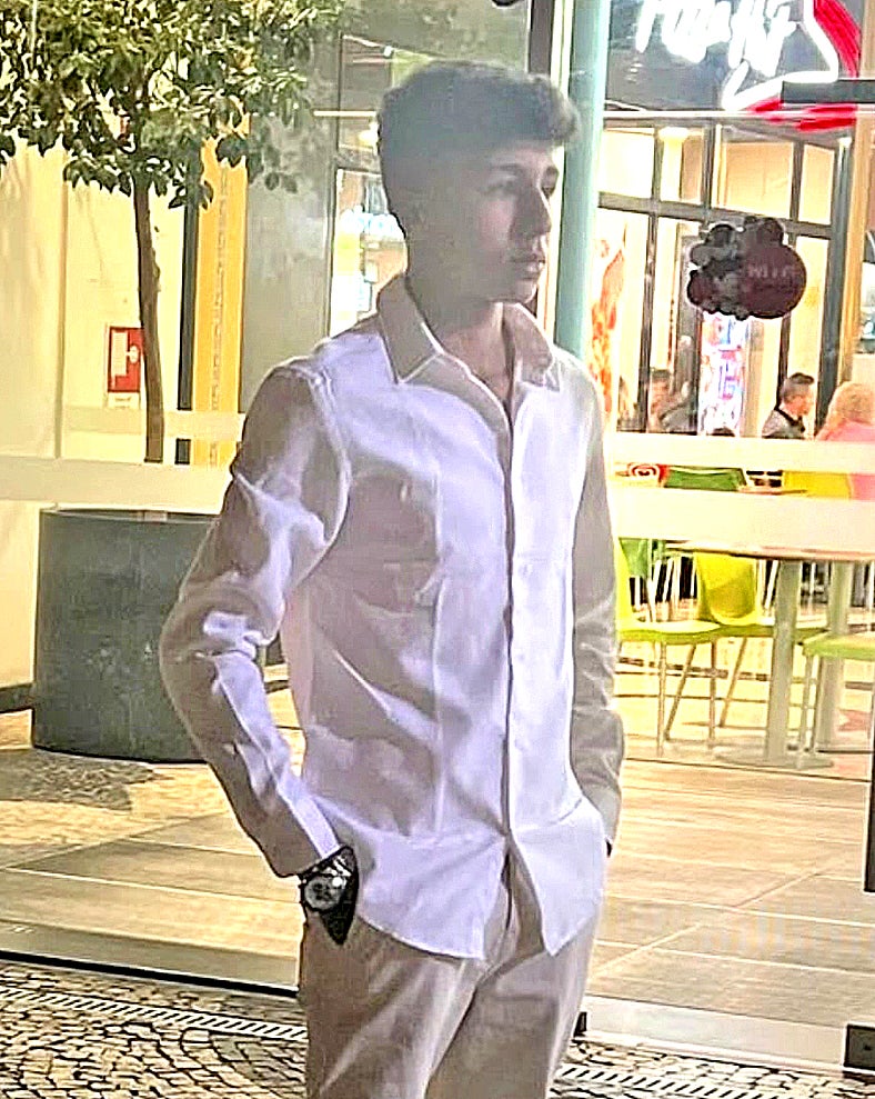 «Tuvo mala suerte. Le tocó a él», dicen los amigos de Haitam, el joven ...