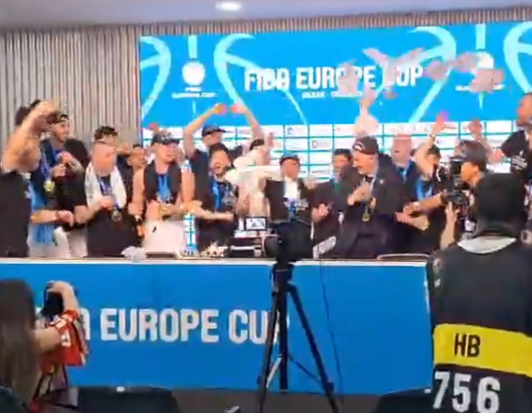 La fiesta del Surne Bilbao: del «somos los hijos de Ponsarnau» en rueda ...