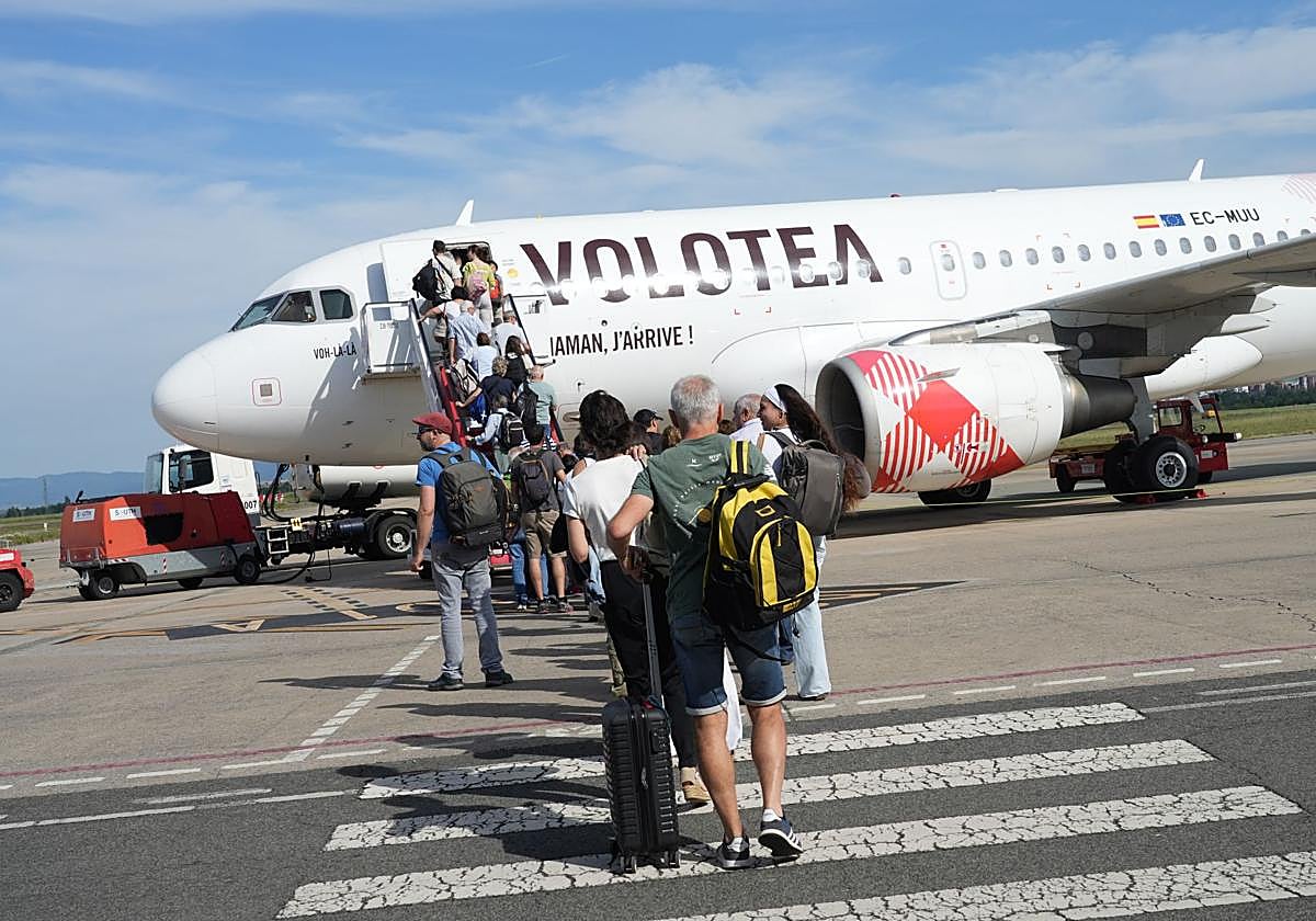 Volotea despega hacia Menorca para sumar otros 13.000 pasajeros a ...