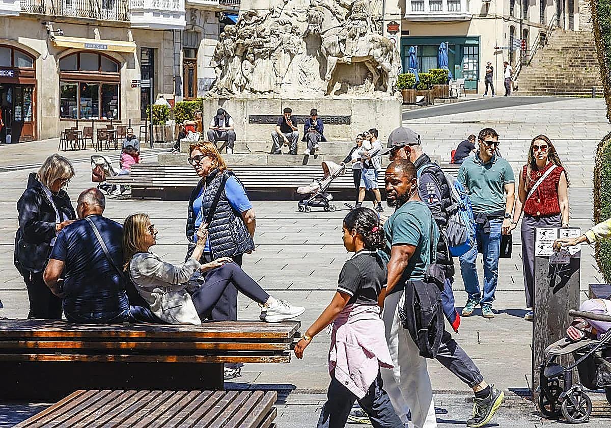 Álava en 15 años: más población y más envejecida pese a la natalidad y ...
