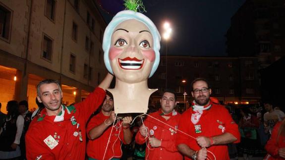 La Eskarabillera sobrevuela el golfo de Bizkaia tras despedirse de ...