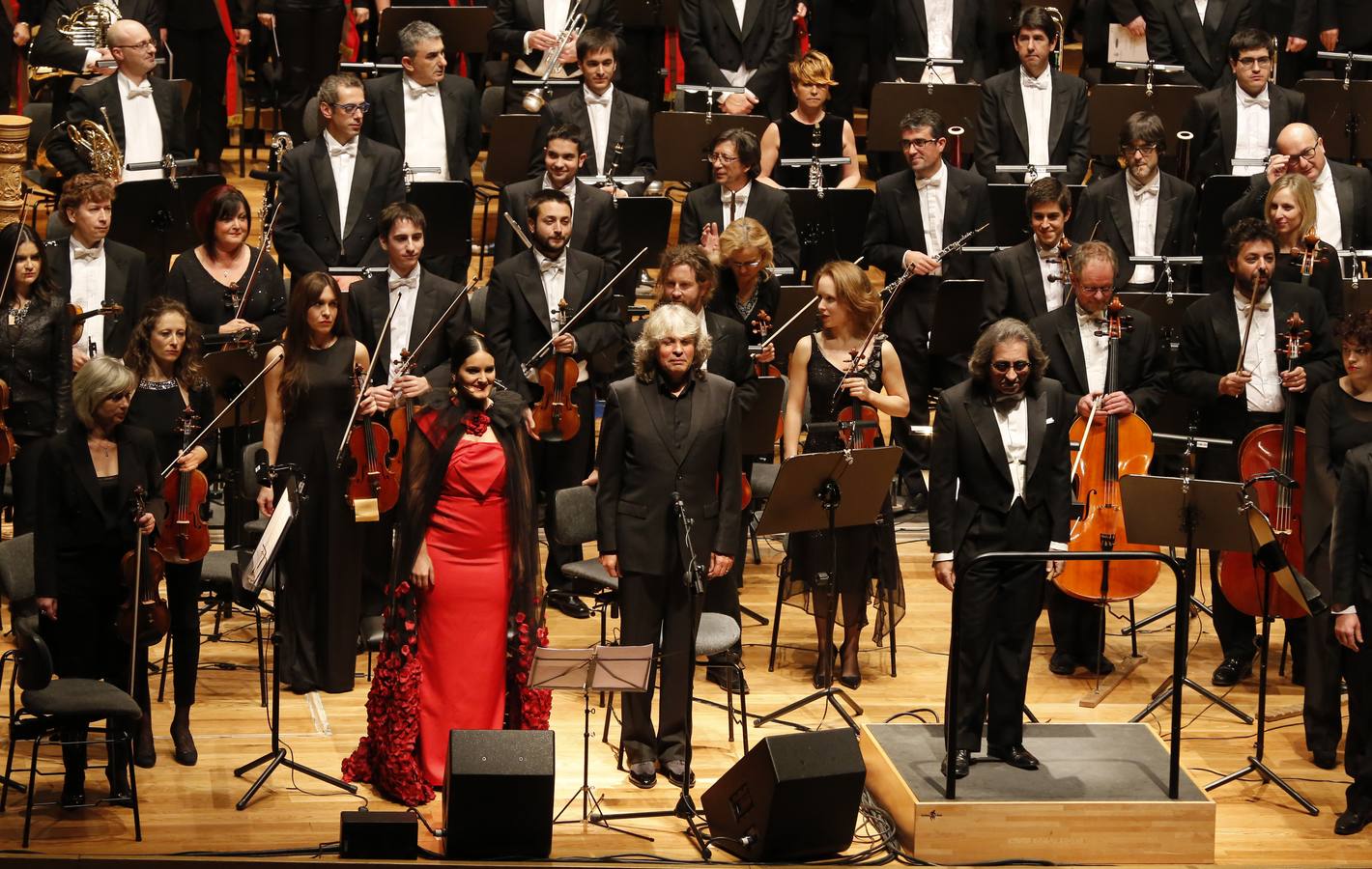 Concierto de José Merce junto a las Oscyl en el Auditorio Miguel ...