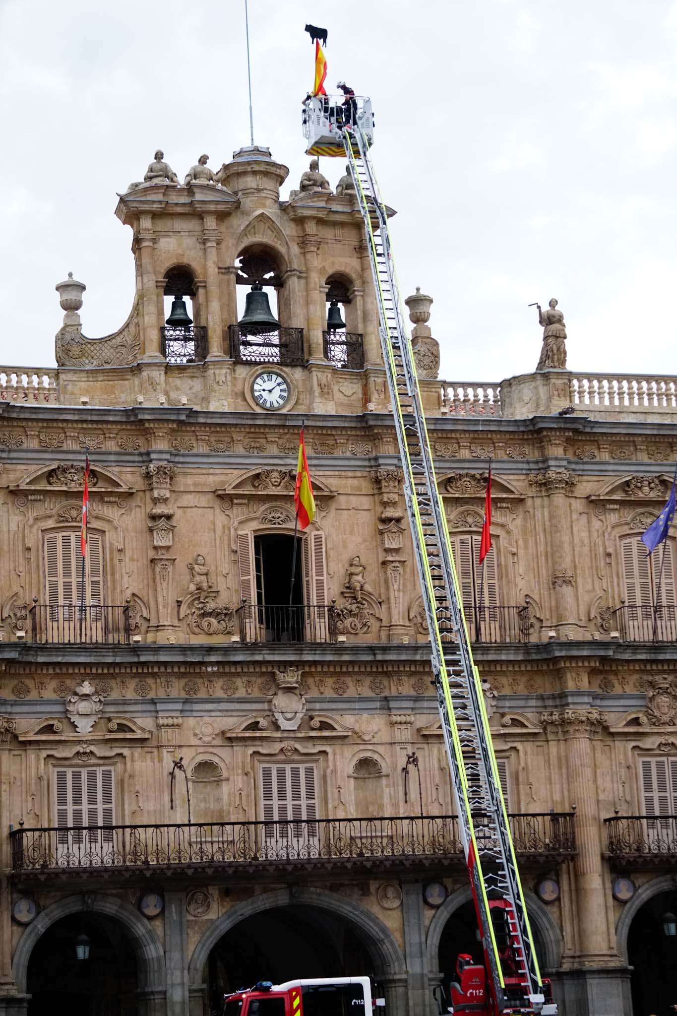 Fotos: Colocación de la Mariseca en el Ayuntamiento de Salamanca | El ...