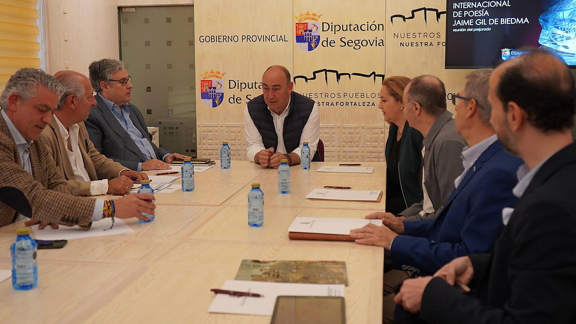 Una última selección de trece poemarios aspiran al Jaime Gil de Biedma ...