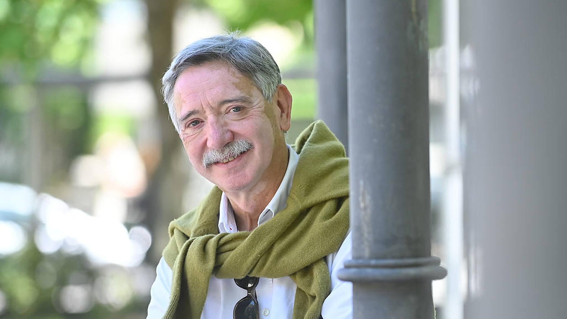 Fernando Arribas | Mago, ilusionista, cantante y poeta: «¿Que un hombre ...