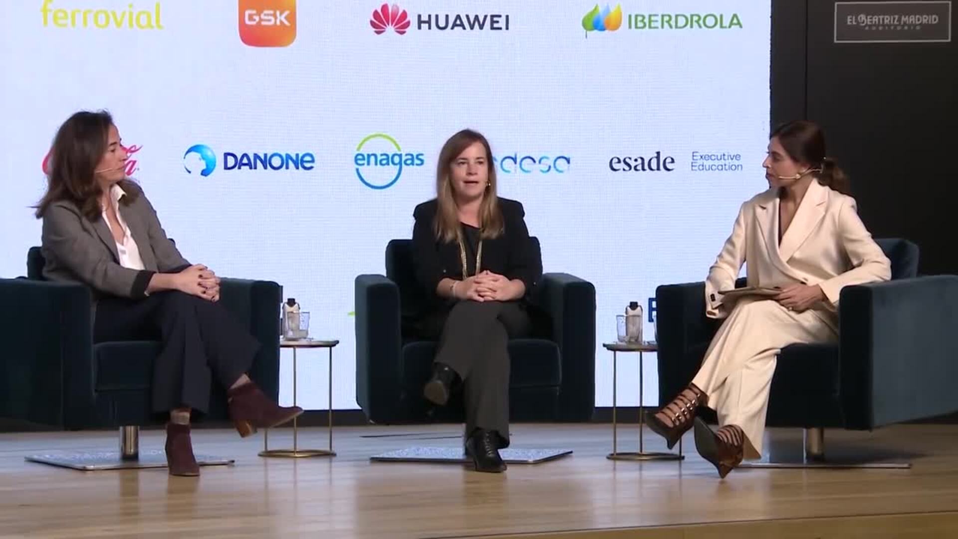 Directivas fijan las claves para potenciar el talento femenino en la ...