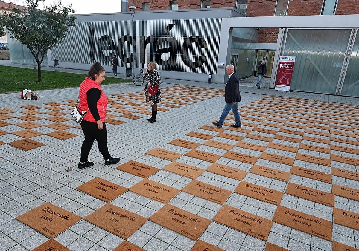 Una gran alfombra para favorecer la acogida de menores | El Norte de ...