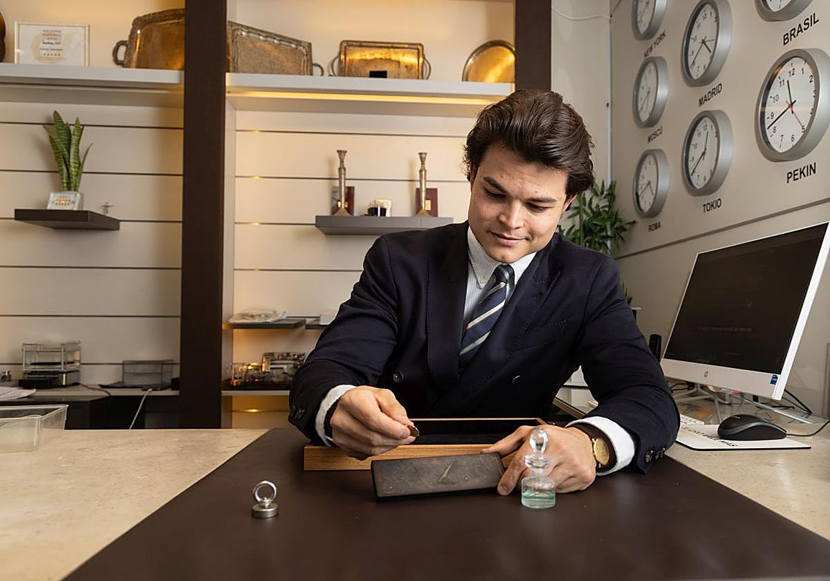 Isaac Sánchez, el vallisoletano que ha hecho del oro un fenómeno viral ...